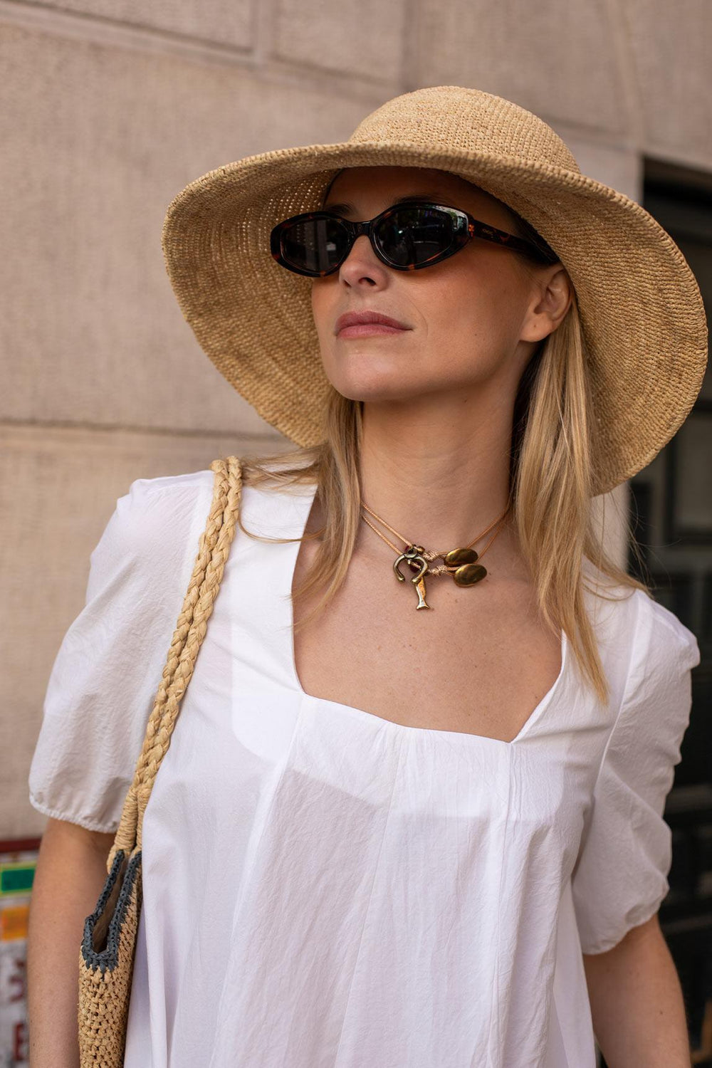 Aurela natural bell-shaped hat with a medium brim | Rivera
